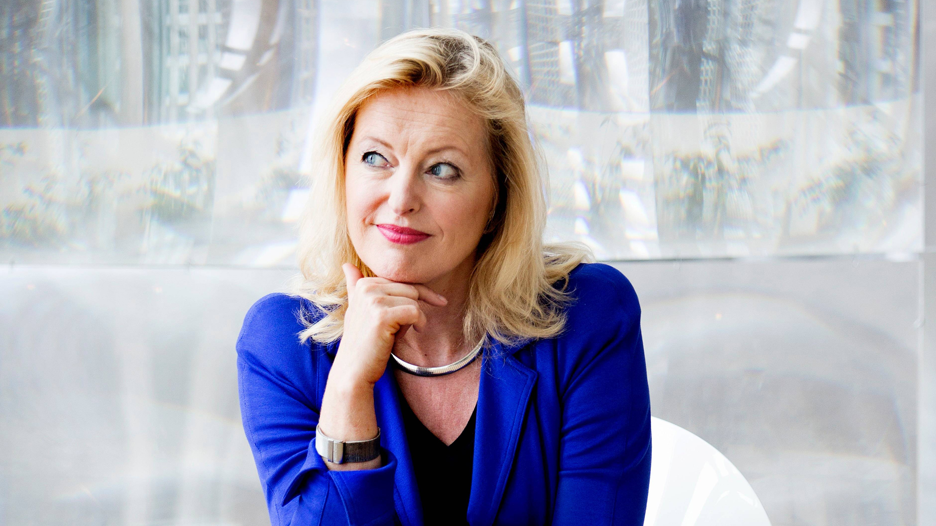 Bussemaker: ‘Vrouwen, onderschat jezelf niet!’ - Punt.