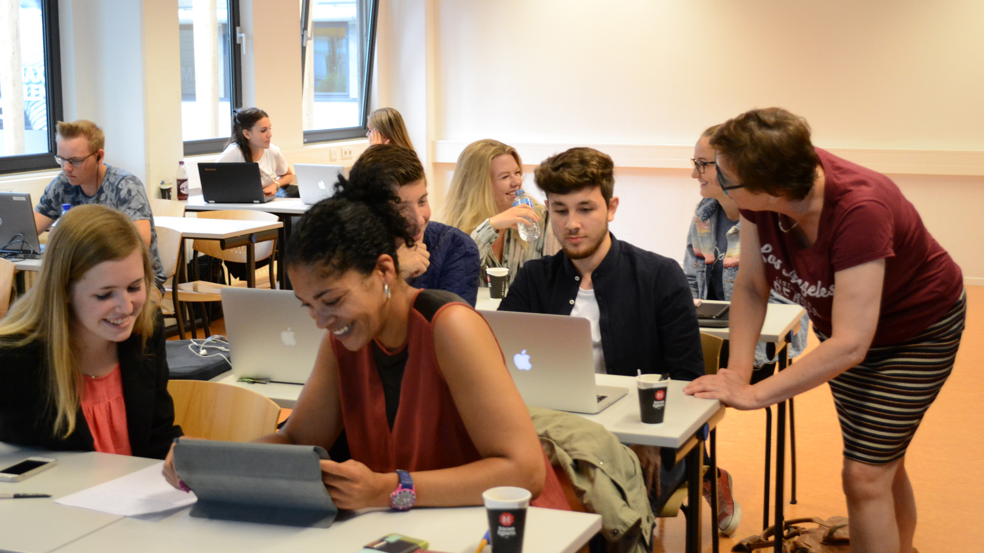 Meer nieuwe studenten Avansbreed, minder voor AFM en AOMI - Punt.