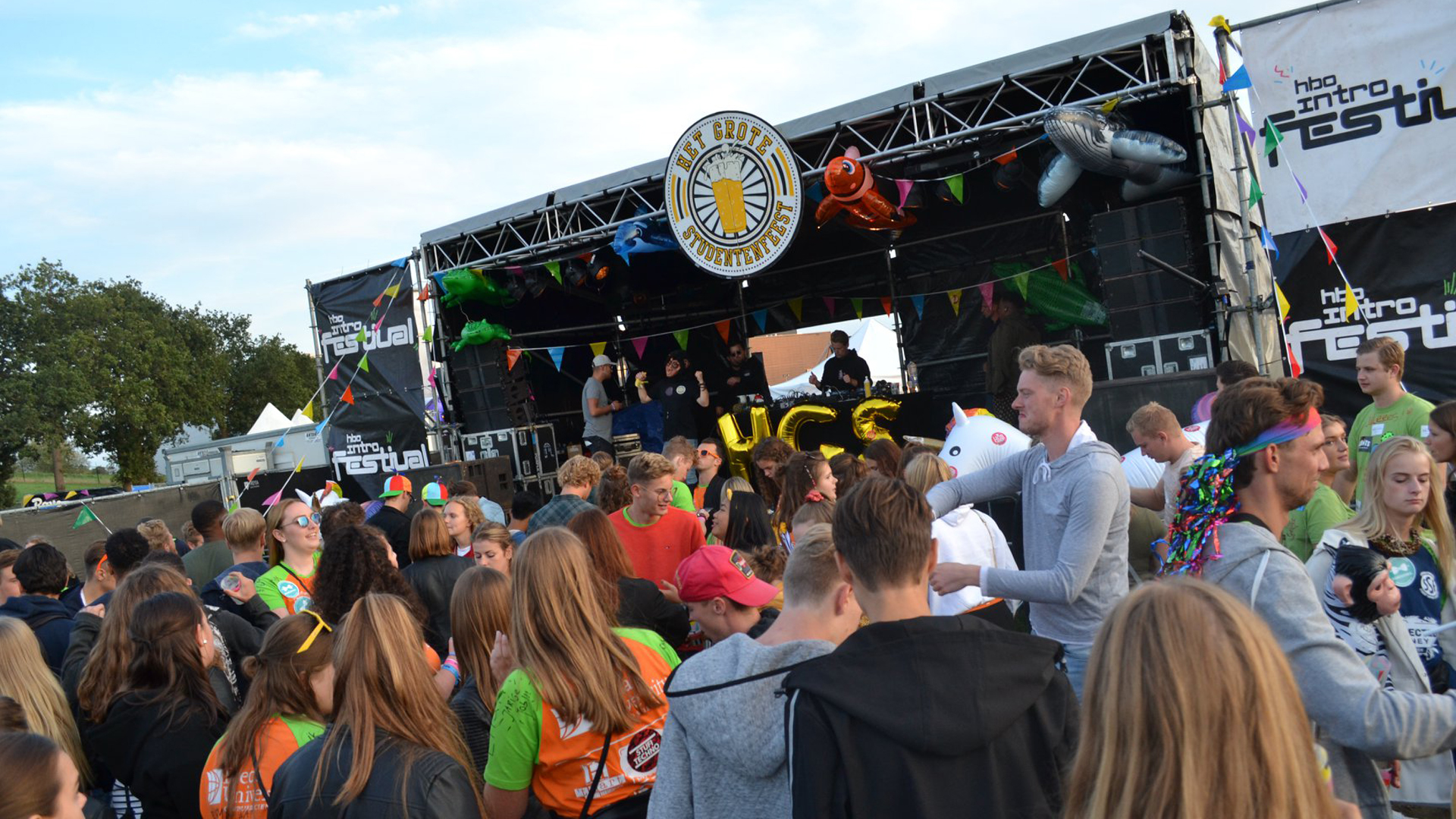 HBO Intro Festival Breda: 'Het moet even wat losser komen hoor!' - Punt.