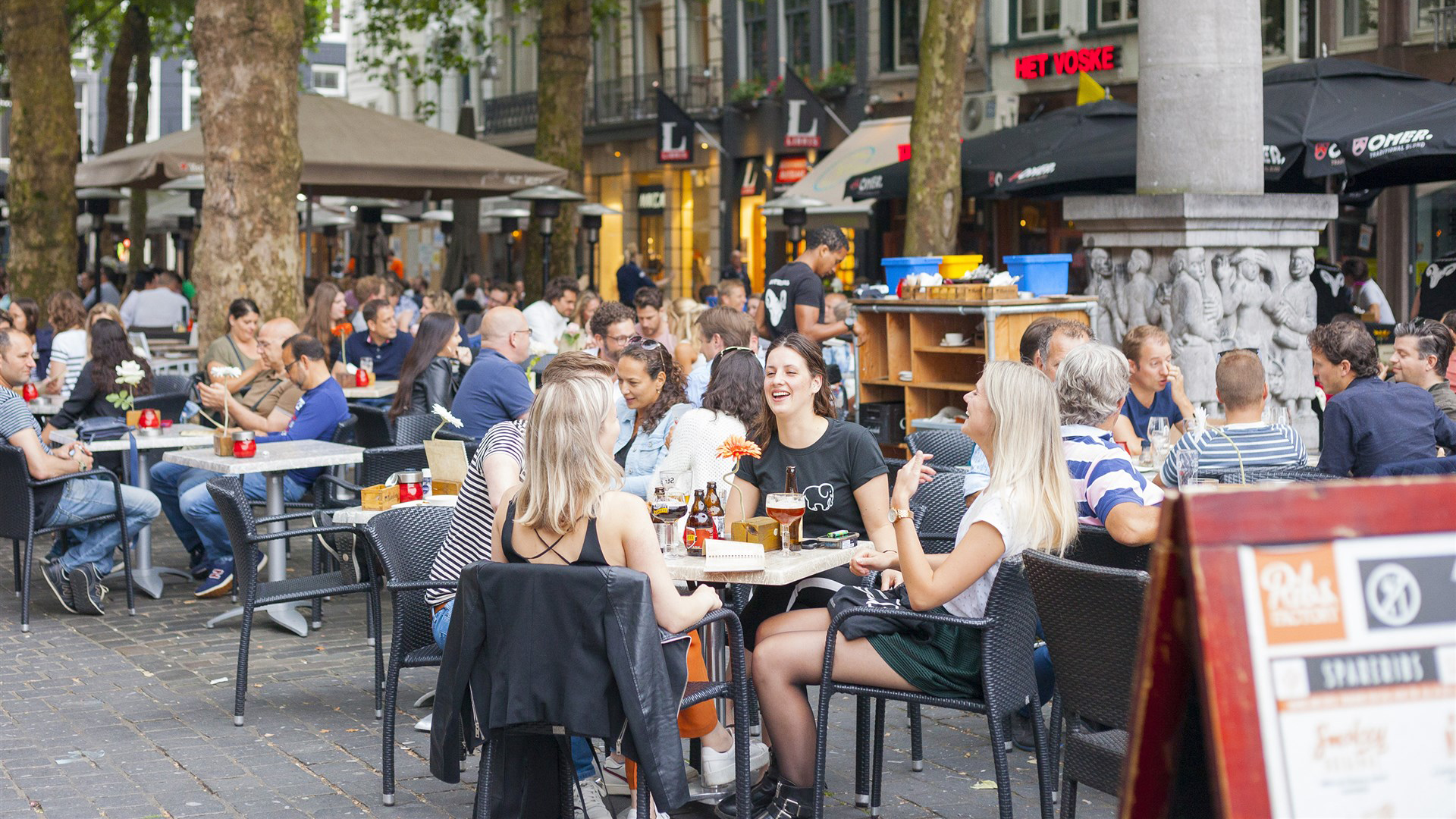 1.600 studenten leren elkaar én Breda kennen - Punt.