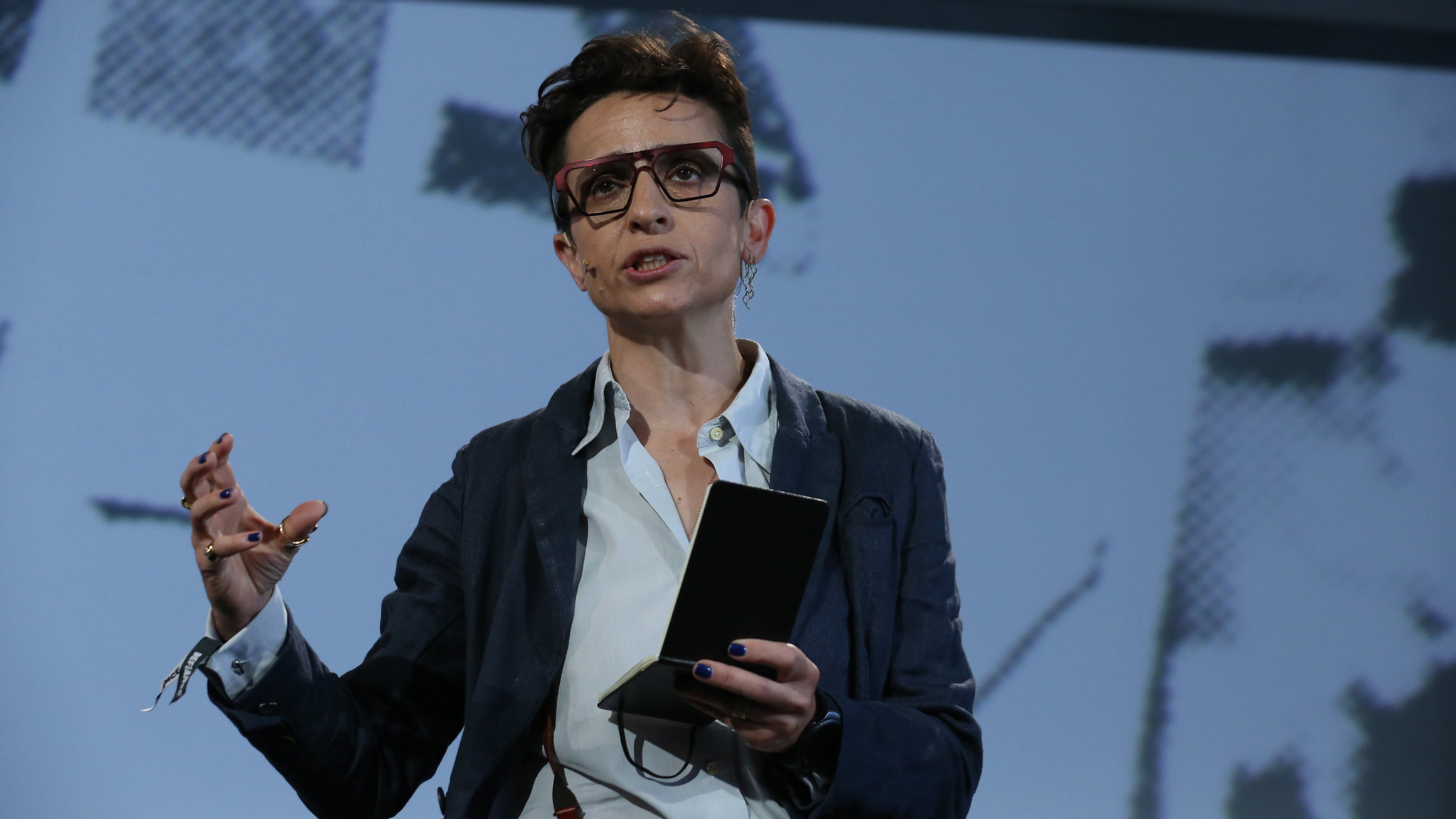 Journalist Masha Gessen nieuwe gast Nablijven - Punt.