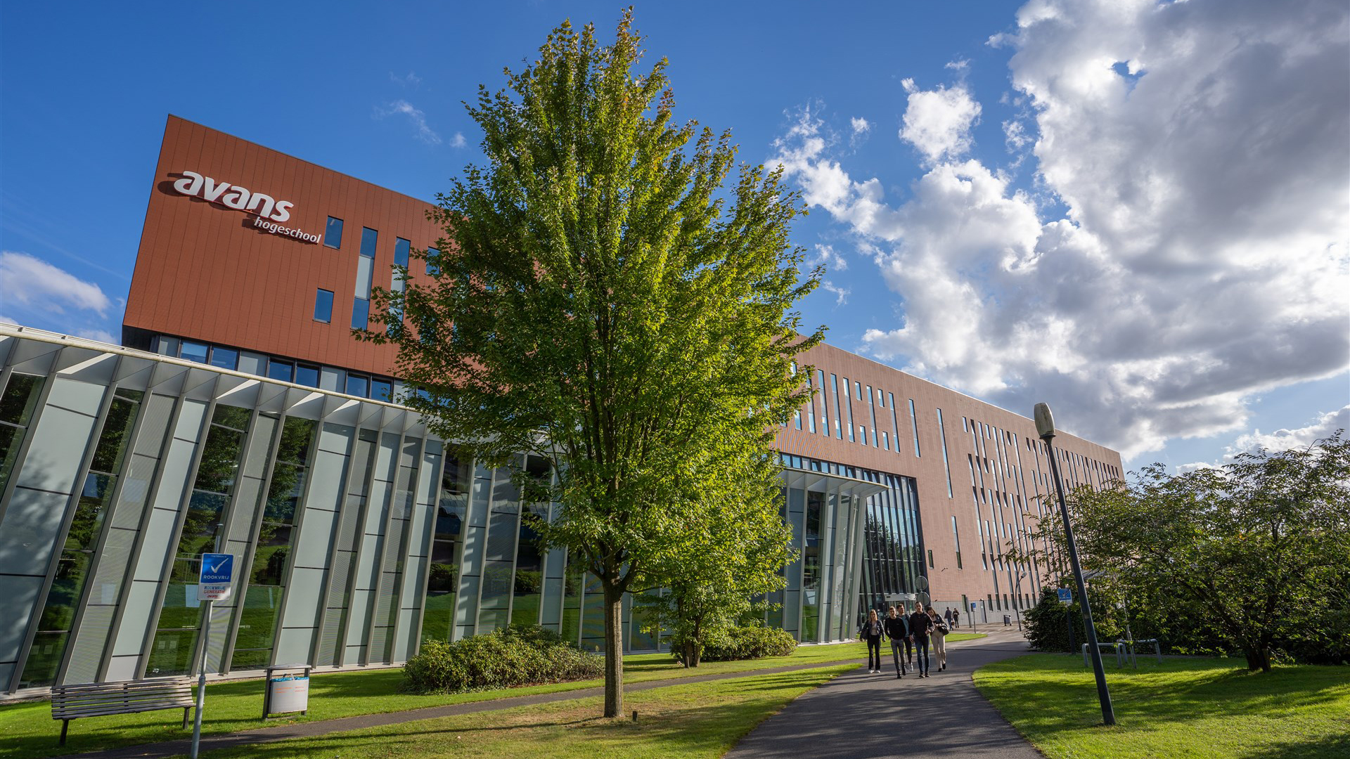 Financiële situatie Avans: positie lange termijn onder druk - Punt.